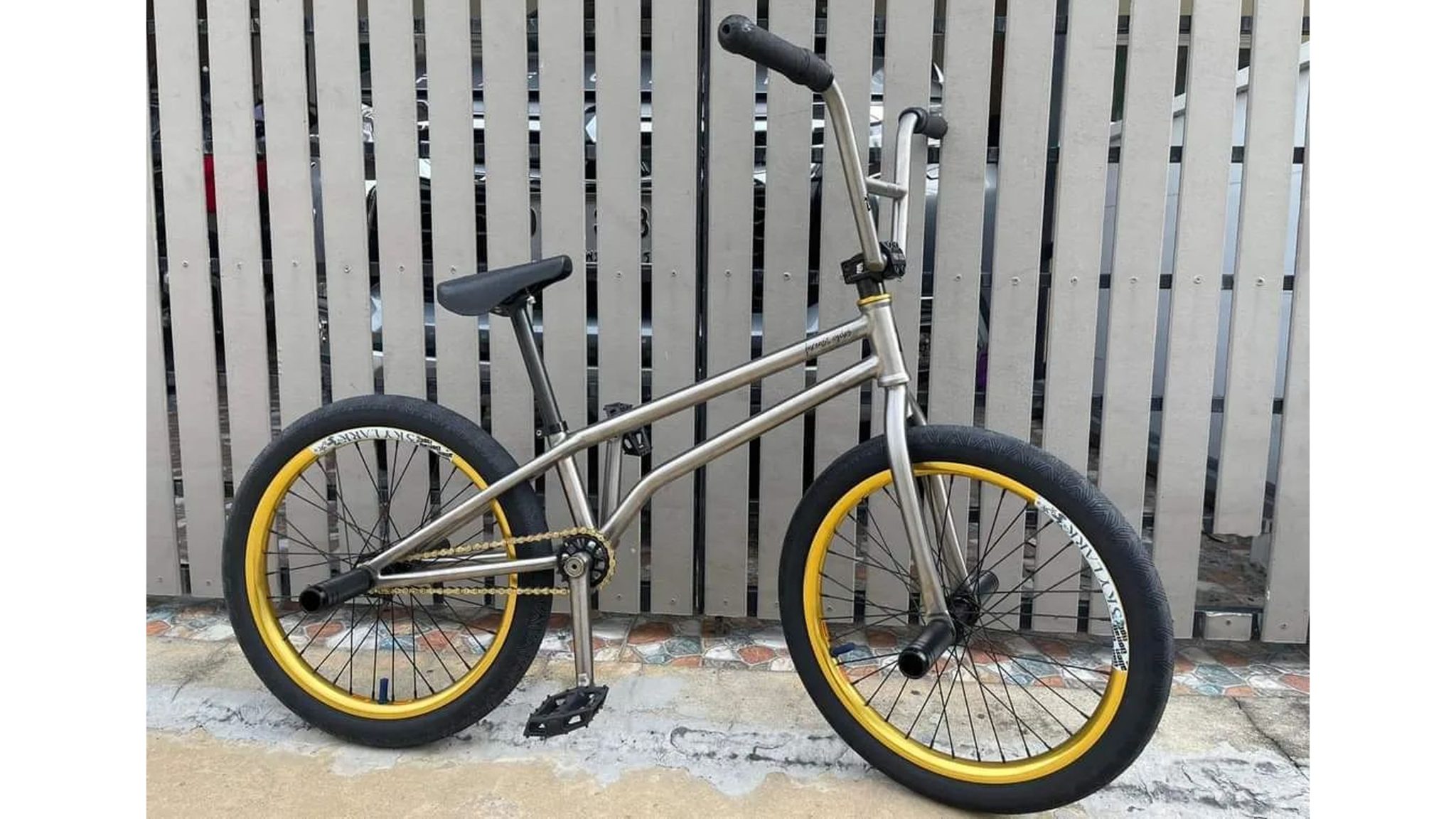 CUSTOM BUILT TITANIUM FRAMES | Igi BMX